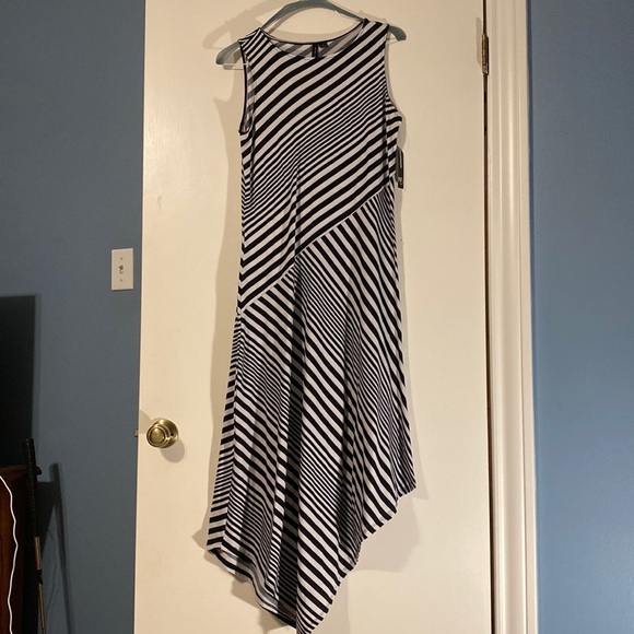 new directions | Dresses | Salenwt Black And White Striped Asymmetrical ...